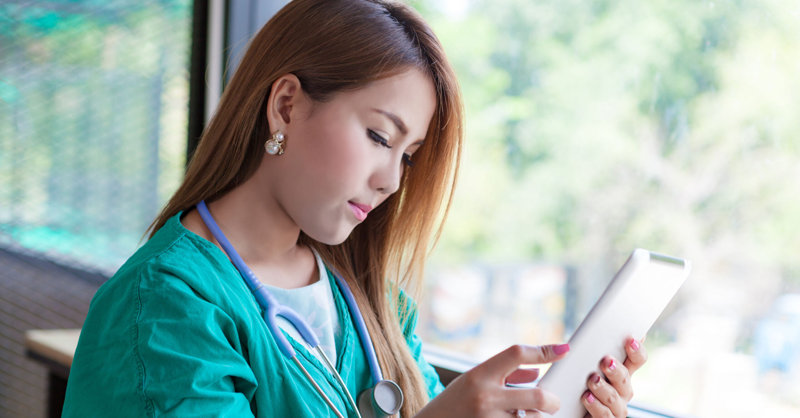 Is a Digital Rounding Solution Right for Your Organization?